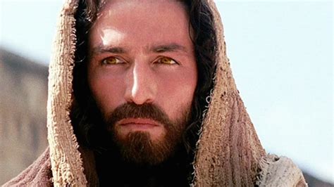 Filmes e livros para refletir sobre a fé durante a Semana Santa AMPERJ