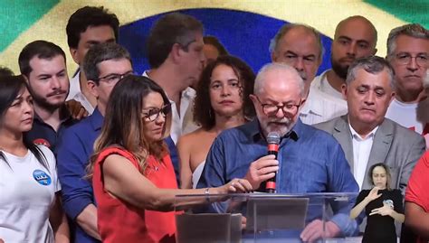 Lula prega paz e união após a vitória na eleição para presidente veja