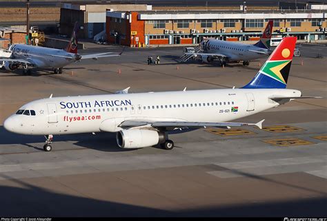 ZS SZI South African Airways Airbus A320 232 Photo By Joost Alexander