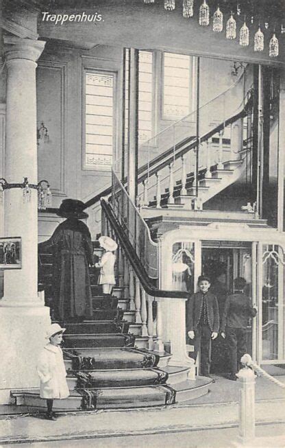 S Gravenhage Of Amsterdam Trappenhuis Reclame Maison De Bonneterie