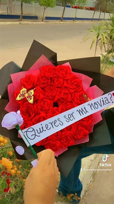 Ramo De Rosas Eternas En 2024 Flores De Dinero Tiendas Florales