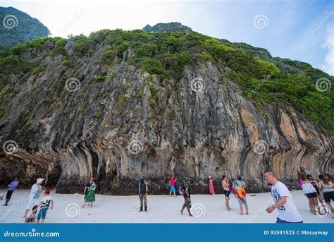 Thailand 31 April 2017 Maya Bay Famous Beach In Krabi Editorial