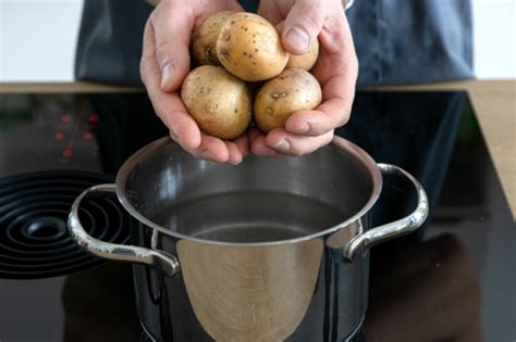 Klassische Senfeier Mit Kartoffeln Ddr Rezept Eat De