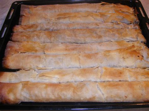 Placinta Cu Mere Retete Placinta De Mere Preparatedevis Ro