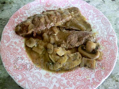 Cocineanddu Ternera en Salsa con Champiñones