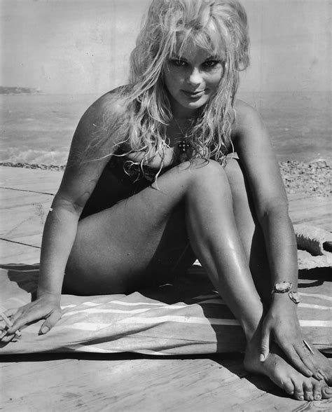 Elke Sommer Naked Telegraph