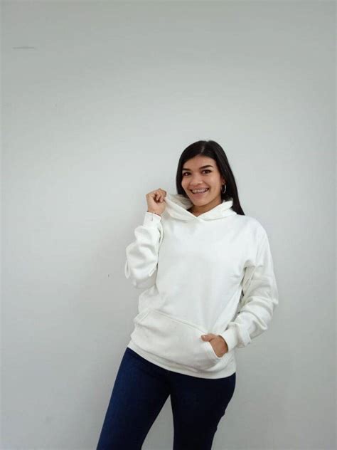 POLERA CAPUCHA PERLA POLOS BALTICA
