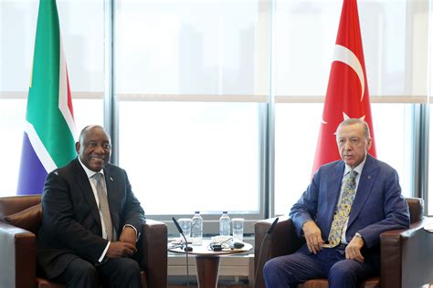 Erdoğan Güney Afrika Cumhurbaşkanı Ramaphosa ile bir araya geldi