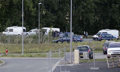 Atirador deixa quatro mortos em acampamento de ciganos na França