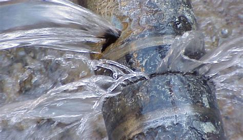 Cómo detectar fugas de agua en tuberías enterradas