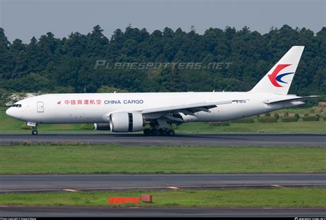 B 2076 China Cargo Airlines Boeing 777 F6N Photo By Howard Wang ID