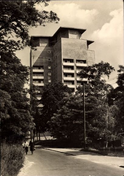Ansichtskarte Postkarte Borna In Sachsen Hochhaus Akpool De