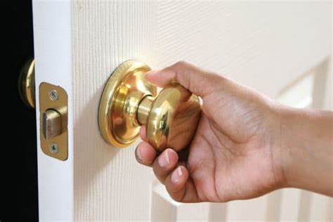 What Color Doorknobs With White Doors