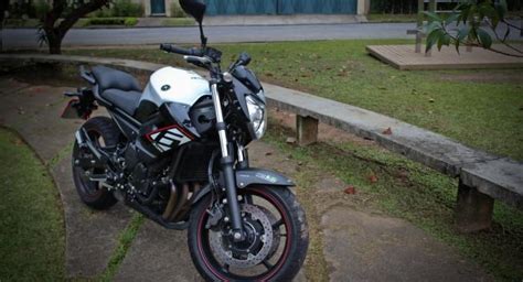 Vídeo Yamaha XJ6 N uma naked imponente e dócil moto br