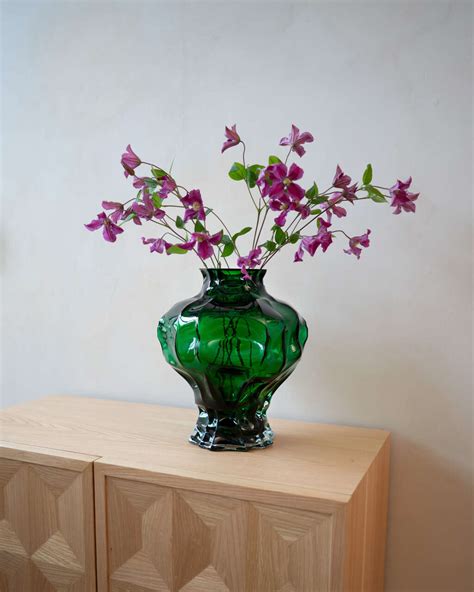 Hein Studio Ammonit Vase H30 cm Grøn Vaser HJEM DK ApS