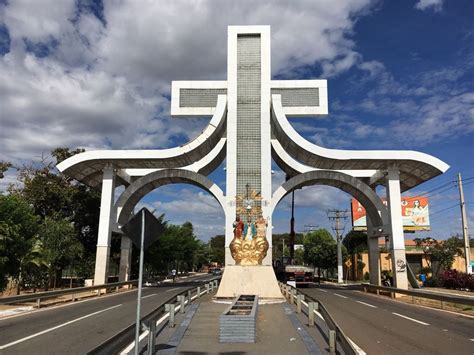 Festa do Divino Pai Eterno começa nesta sexta feira missas novenas