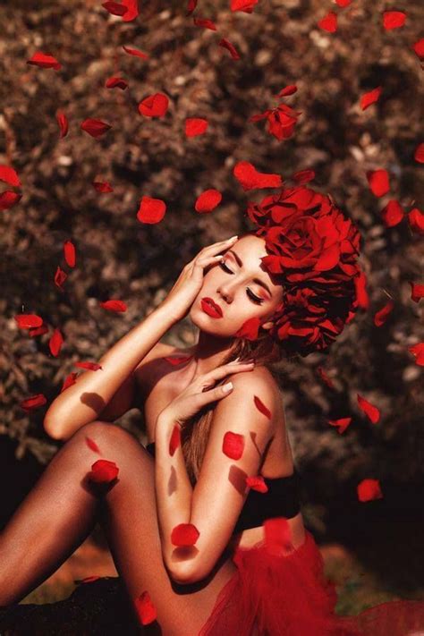 30 Boudoir Photography Outfit Ideas To Try
