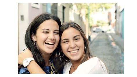 O Que Significa Sonhar Comadre Sorrindo Brigando Morta E Mais