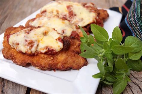 Filé de frango à parmegiana Simples e delicioso Mel e Pimenta