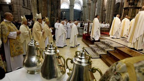 La Catedral De Santiago Acoge La Tradicional Misa Crismal