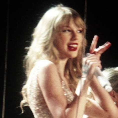 A n n a Wenclair au on Twitter Taylor é minha cantora favorita
