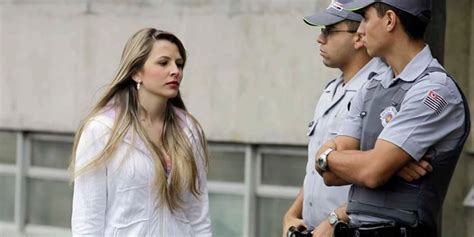 Veja como está Nayara amiga de Eloá que levou tiro no rosto