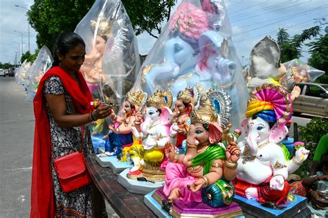 Most Beautiful Images In Ganesh Visarjan Festival In India