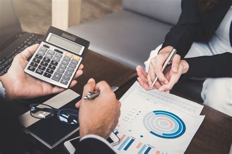 Qué es un asesor financiero cuáles son sus funciones y cómo contratar
