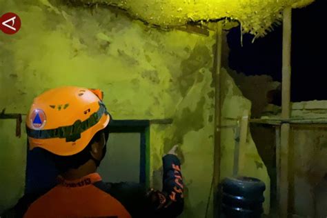 BNPB Catat 110 Rumah Warga Rusak Akibat Gempa Magnitudo 6 5 Di Garut