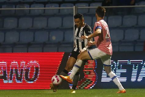 Lu S Castro Elogia Estreia Do Americano Jacob Montes Pelo Botafogo