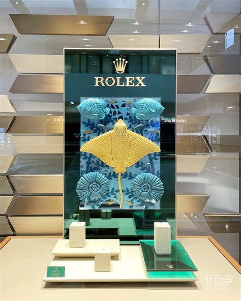 Luxury Watch Window Display Tdf Visual Merchandising