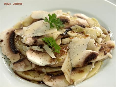 Carpaccio De Champignons De Paris Au Vinaigre Balsamique Pique