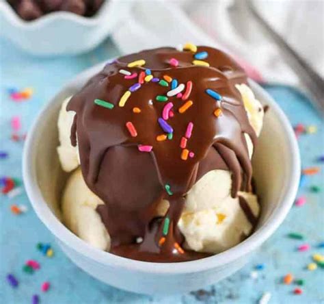 Glace Vanille La Sauce Au Chocolat Pour Votre Dessert