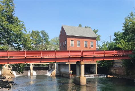 Avery Dam WEIRS BEACH WHERE LAKE WINNIPESAUKEE BEGINS