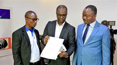 Immatriculation Des Chauffeurs VTC Le Directeur De La Chambre Des