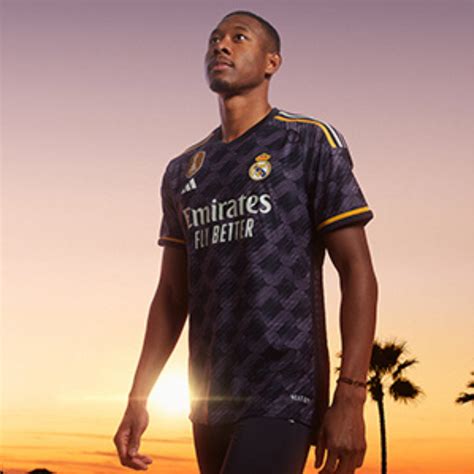 Ya está la segunda equipación del Real Madrid en Décimas Centro