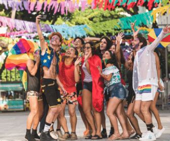 CNC estima que carnaval vai movimentar R 9 bilhões no Brasil Sua