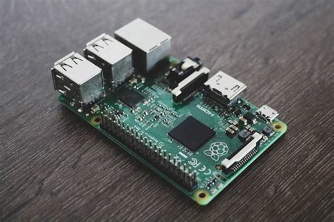 Qué es un microcontrolador Definición y características básicas
