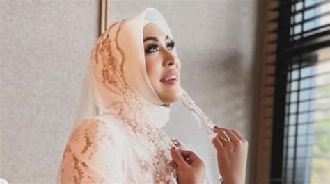 Pecah Tangis Angelina Sondakh Saat Aaliyah Massaid Sungkem Di Pengajian