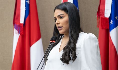 Mayra Dias defende abrigo para mulheres vítimas de violência e em risco