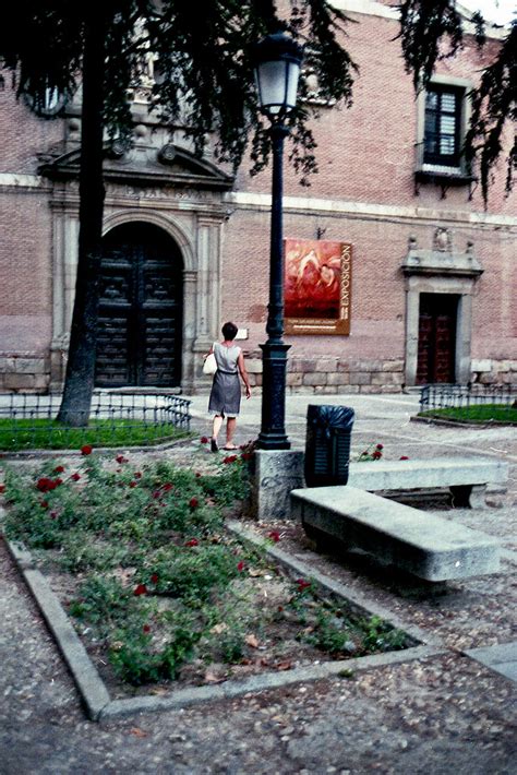 En La Plaza De Las Bernardas Contax G 1 Planar T 1 2 Flickr