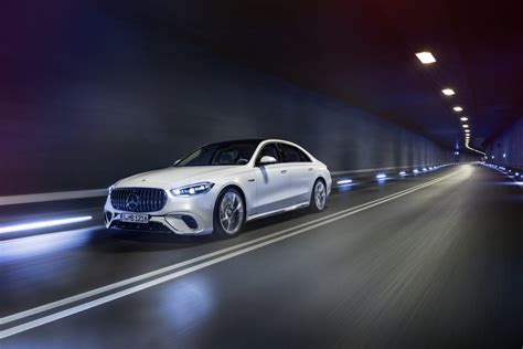 2023 Mercedes AMG S 63 E Performance搭載791匹PHEV動力系統亮相 3 3秒破百 33 英里 EV 續航
