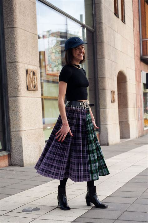 9 Must Try Pleated Skirt Outfits To Wear Anywhere