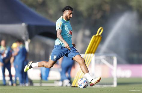 MS em campo Éderson é titular em sua estreia pela Seleção Brasileira