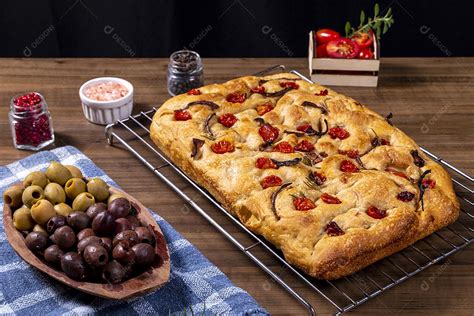 Tradicional Italiana Focaccia Tomate Cereja Azeitonas Pretas E
