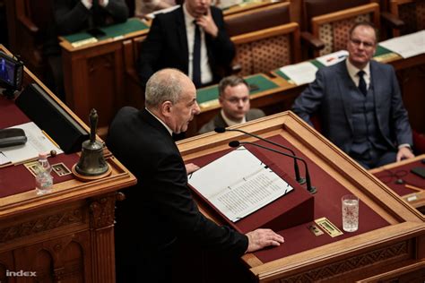 Index Belföld Sulyok Tamás Nem volna elegáns politikai beszéddel