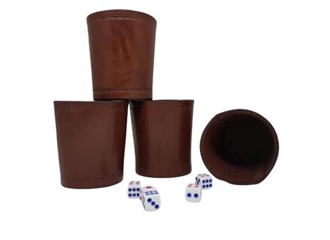Kit 4 Jogos De General 4 Copos De Couro E 20 Dados o Melhor Preço