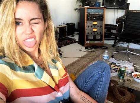 Miley Cyrus Takes Back Apology For Controversial Vanity Fair Shoot Gossie