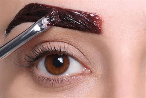 Henna para las cejas Cómo elegir y aplicar