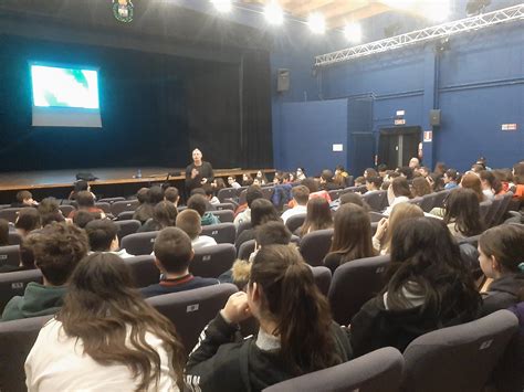 Safer Internet Day Classi Seconde Scuola Secondaria Istituto